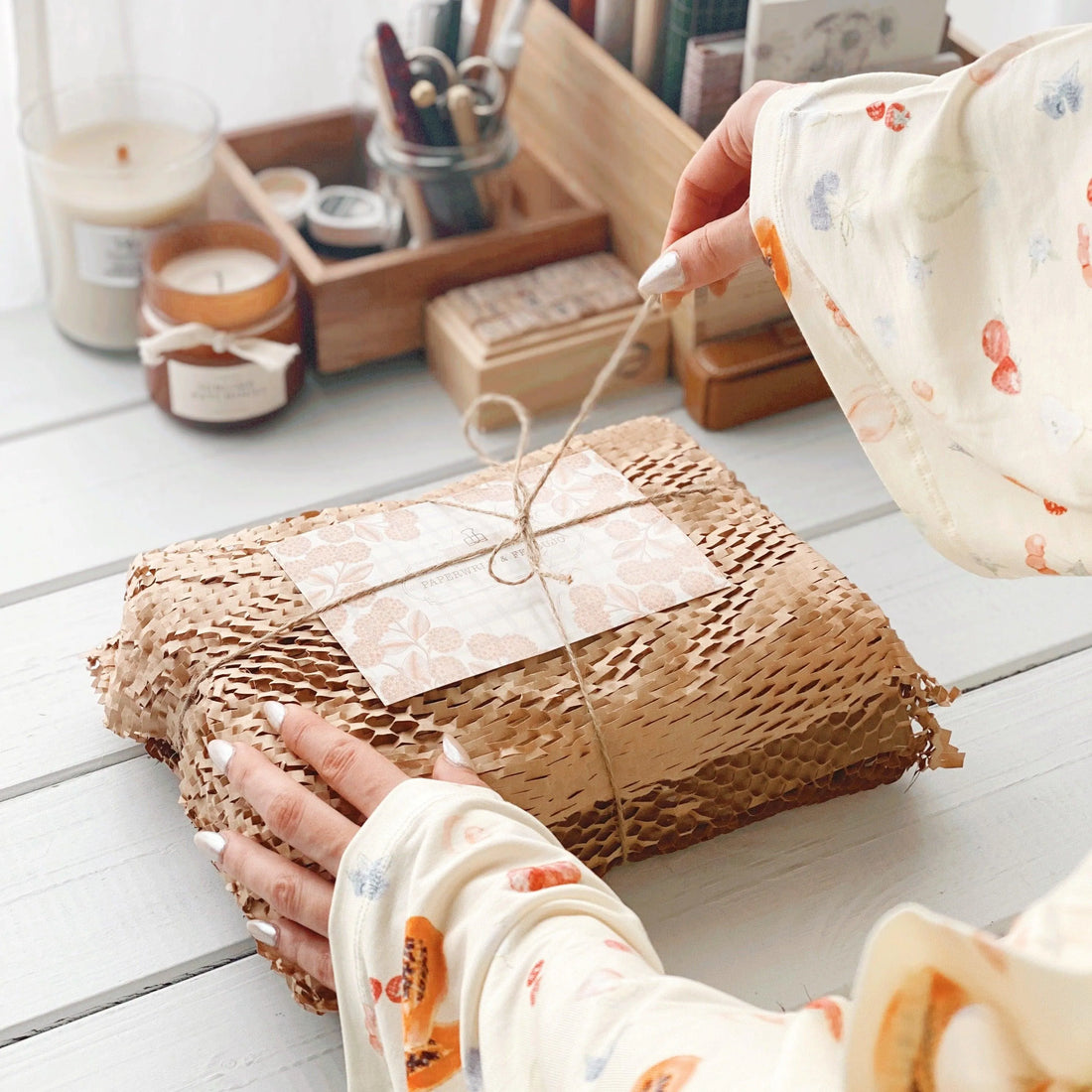 PAPERWRLD - Vintage Journaling Box